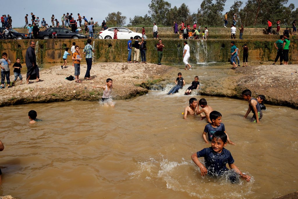 At Mosul waterfalls, Iraqis savor small joys of post-Islamic State life