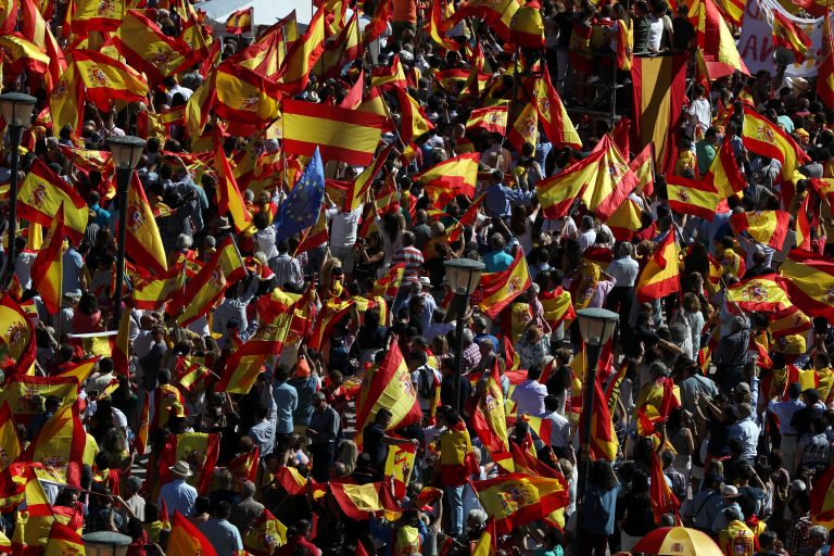 Spaniards take to streets as Catalonia independence tensions rise