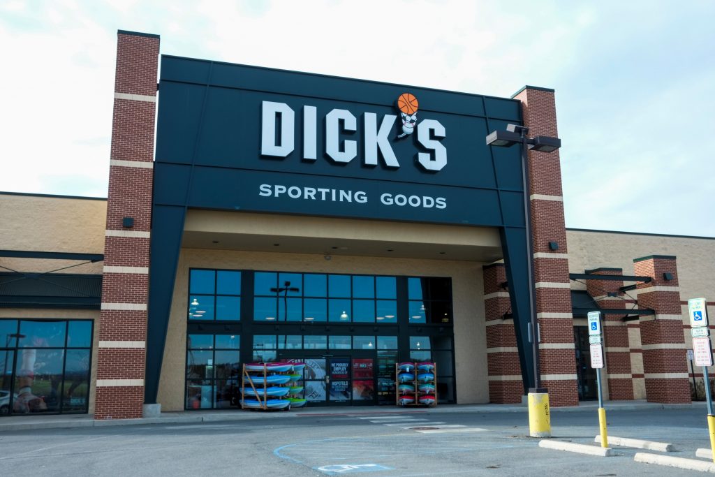Walmart joins Dick's Sporting Goods in raising age to buy guns