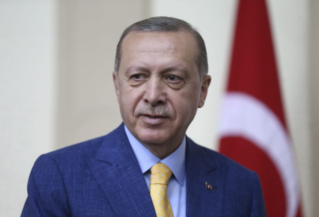 Poll shows Turkey presidential vote going to second round