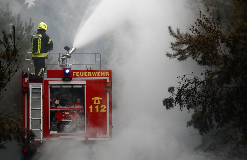 Hundreds evacuated as forest fire sends smoke over Berlin