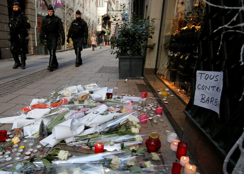 Christmas market gunman evades French police two days after attack