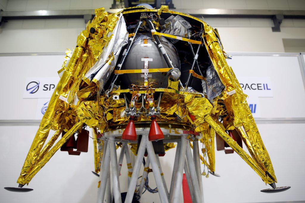 Israeli spacecraft gets final element before 2019 moon launch