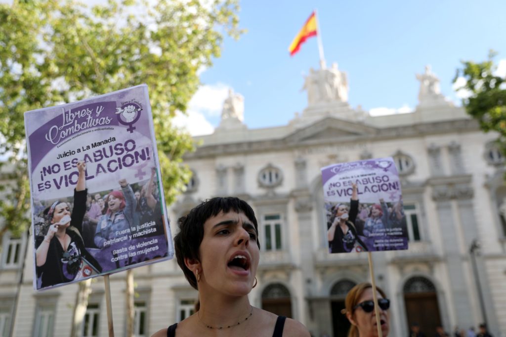 Anger Erupts In Spain As Five Men Acquitted Of Gang raping Teenager anger-erupts-in-spain-as-five-men-acquitted-of-gang-raping-teenager