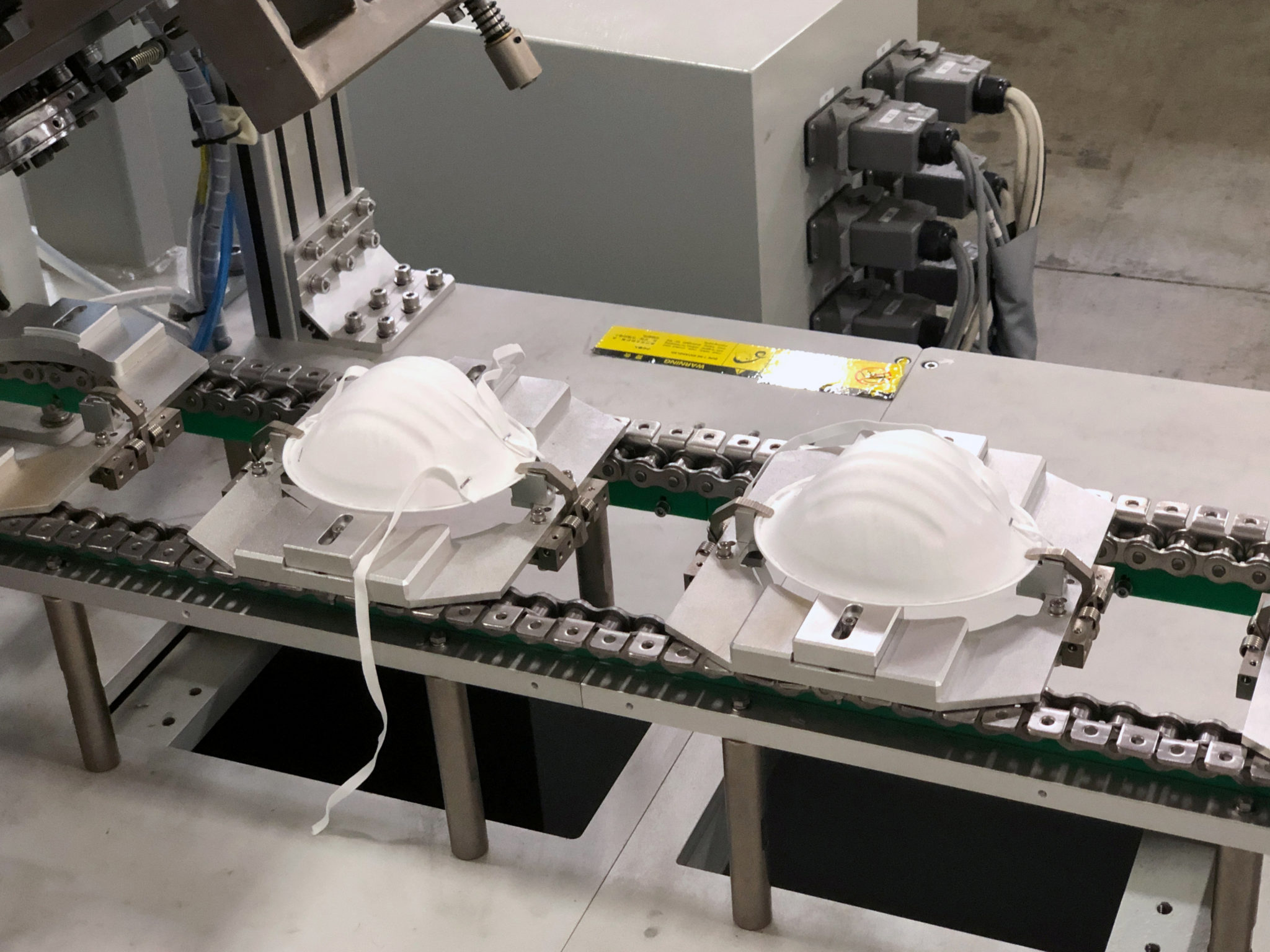 One U.S. company's risky effort to build a new mask factory during ...